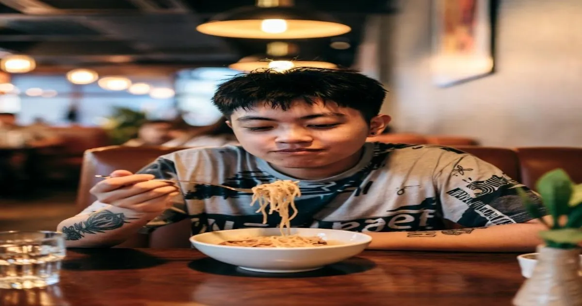 Why Gen Z is Eating Dinner at 5 PM and How It Could Improve Your Health