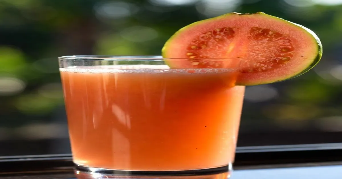 The Powerful Health Benefits of Guava Juice, According to Nutrition Experts