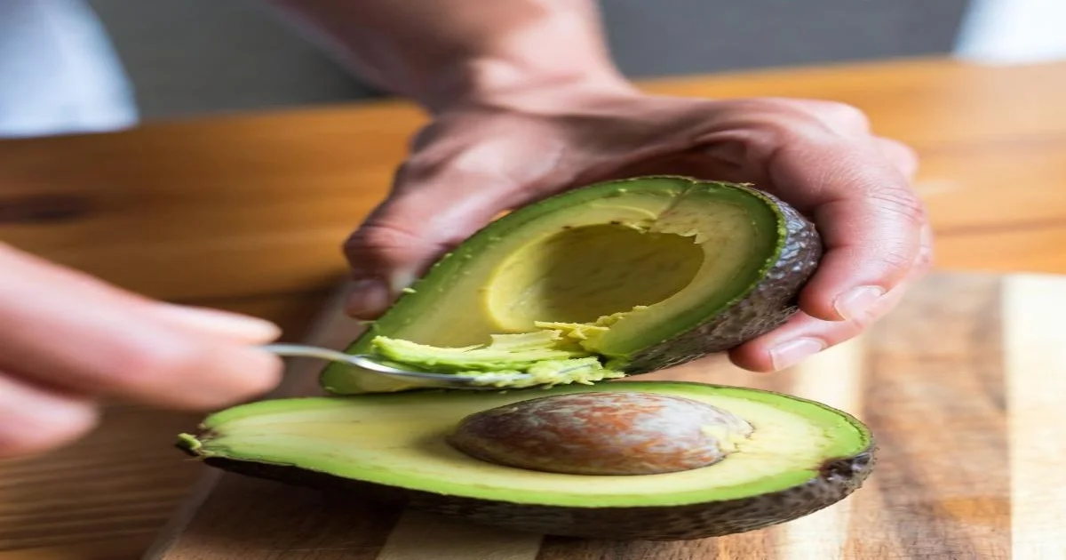 9 Impressive Health Benefits of Eating Avocados Every Day, According to ...