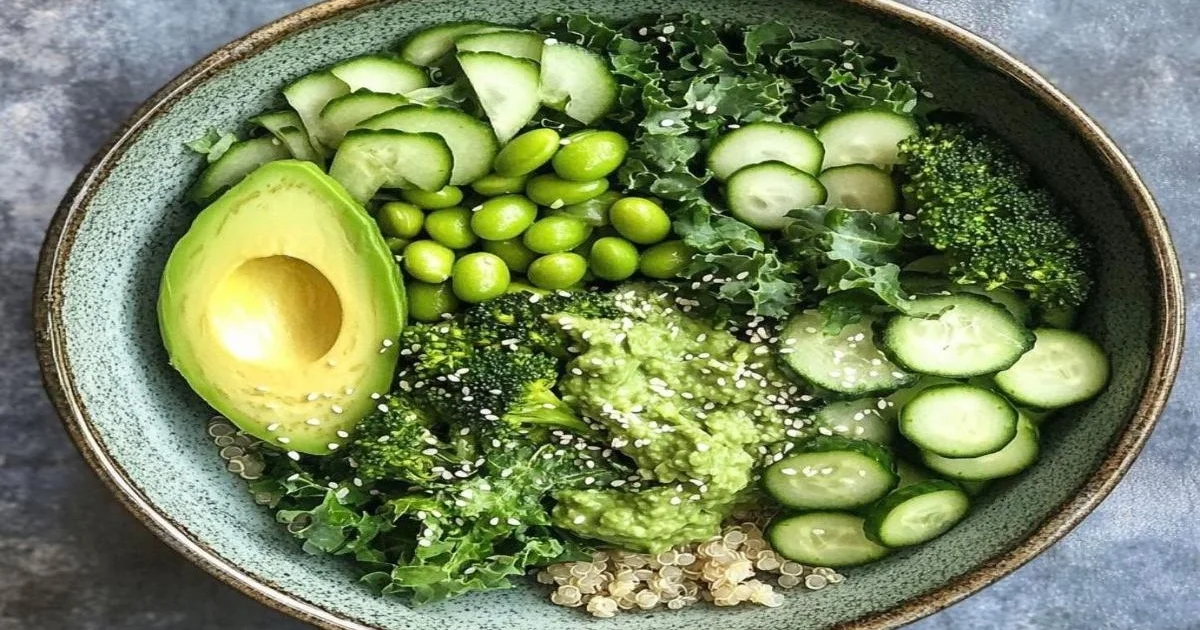 This Green Goddess Chickpea Bowl Is the Fresh Mediterranean Meal Taking ...